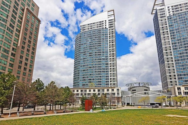 36 Lee Centre Dr — Ellipse - West Tower Condos for Sale & Rent