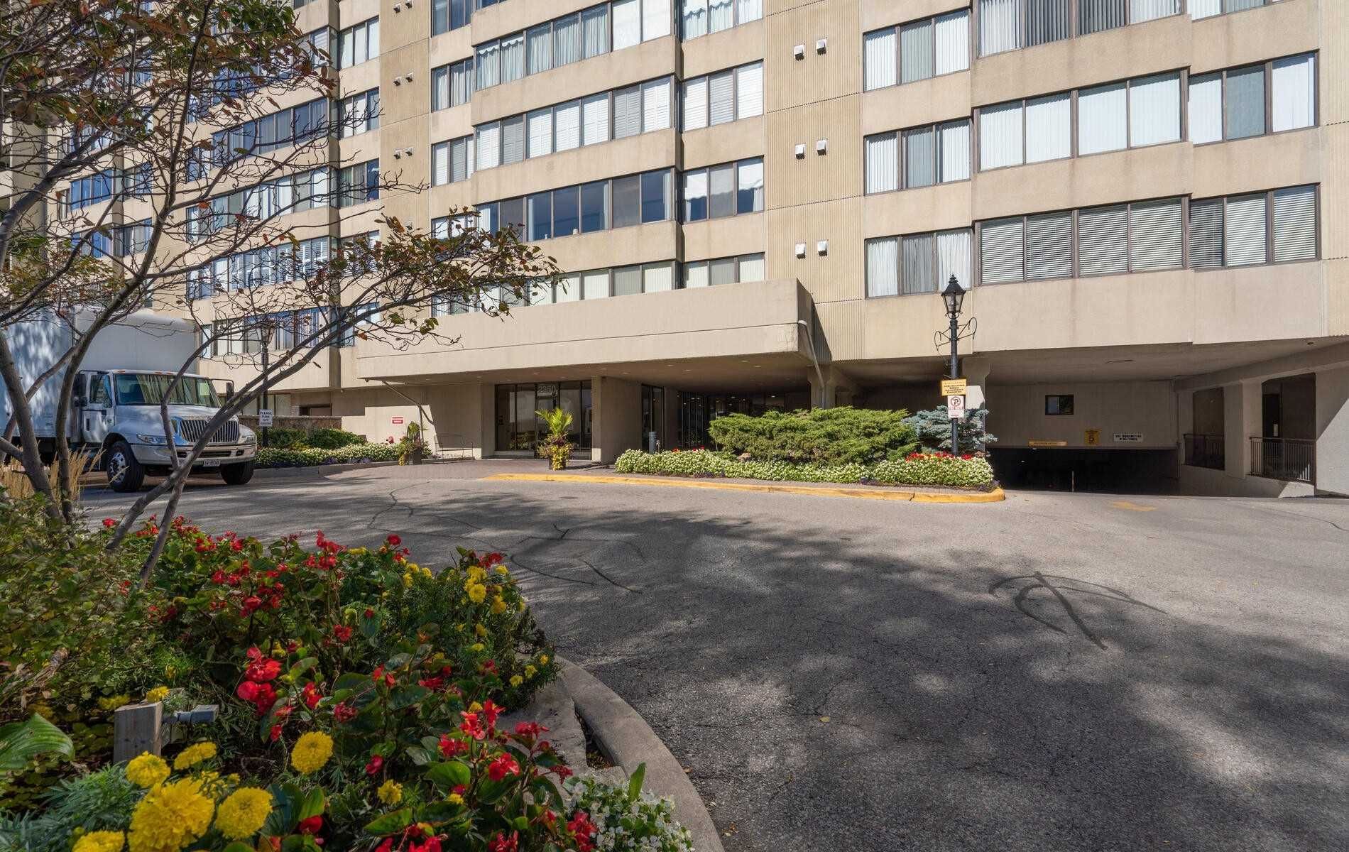 2350 Bridletowne Circ | Skygarden Condos - strata.ca