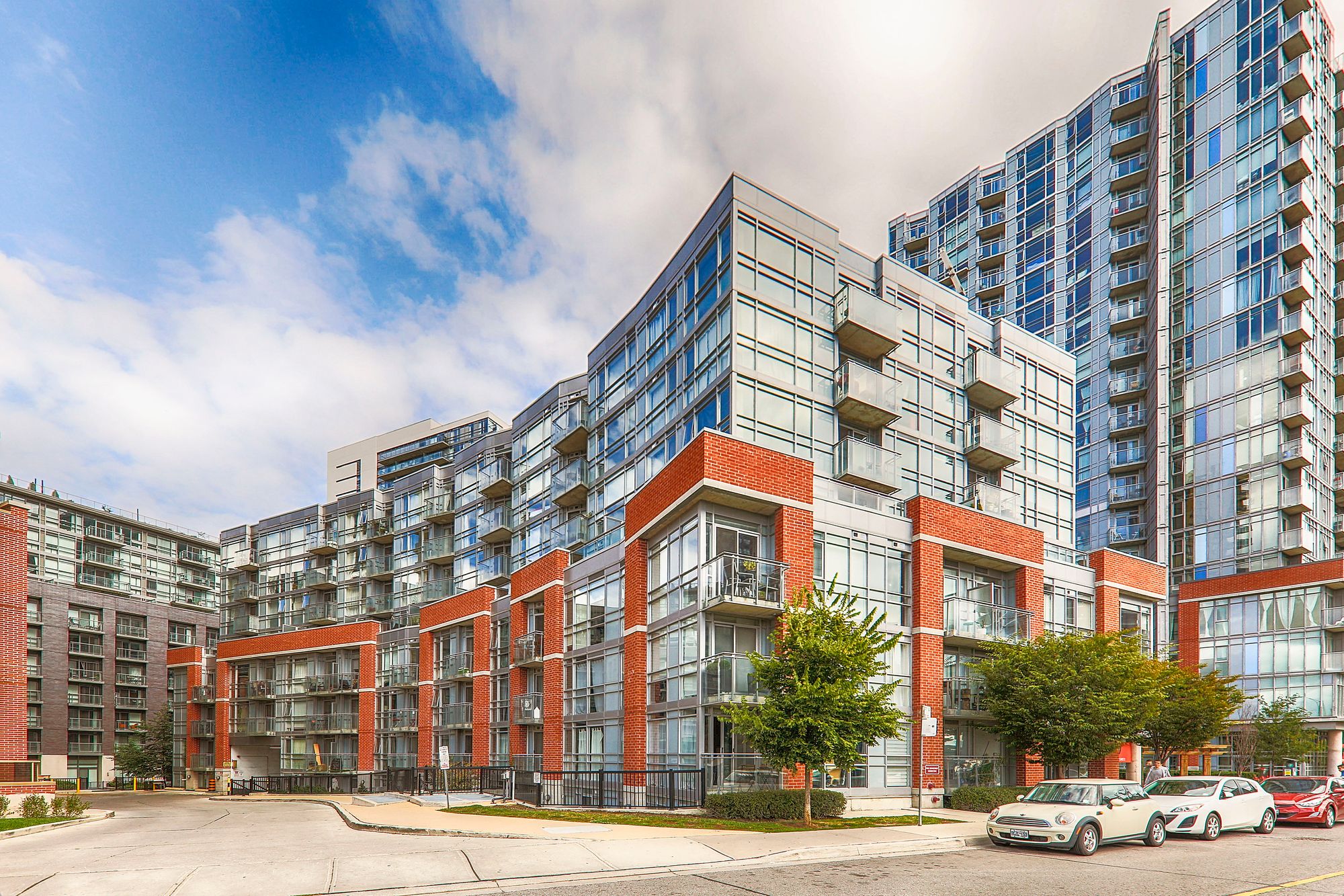 170 Sudbury St | The Curve | 3 Condos for Sale & 0 Units for Rent ... 170 Sudbury St | The Curve | 3 Condos for Sale & 0 Units for Rent ...