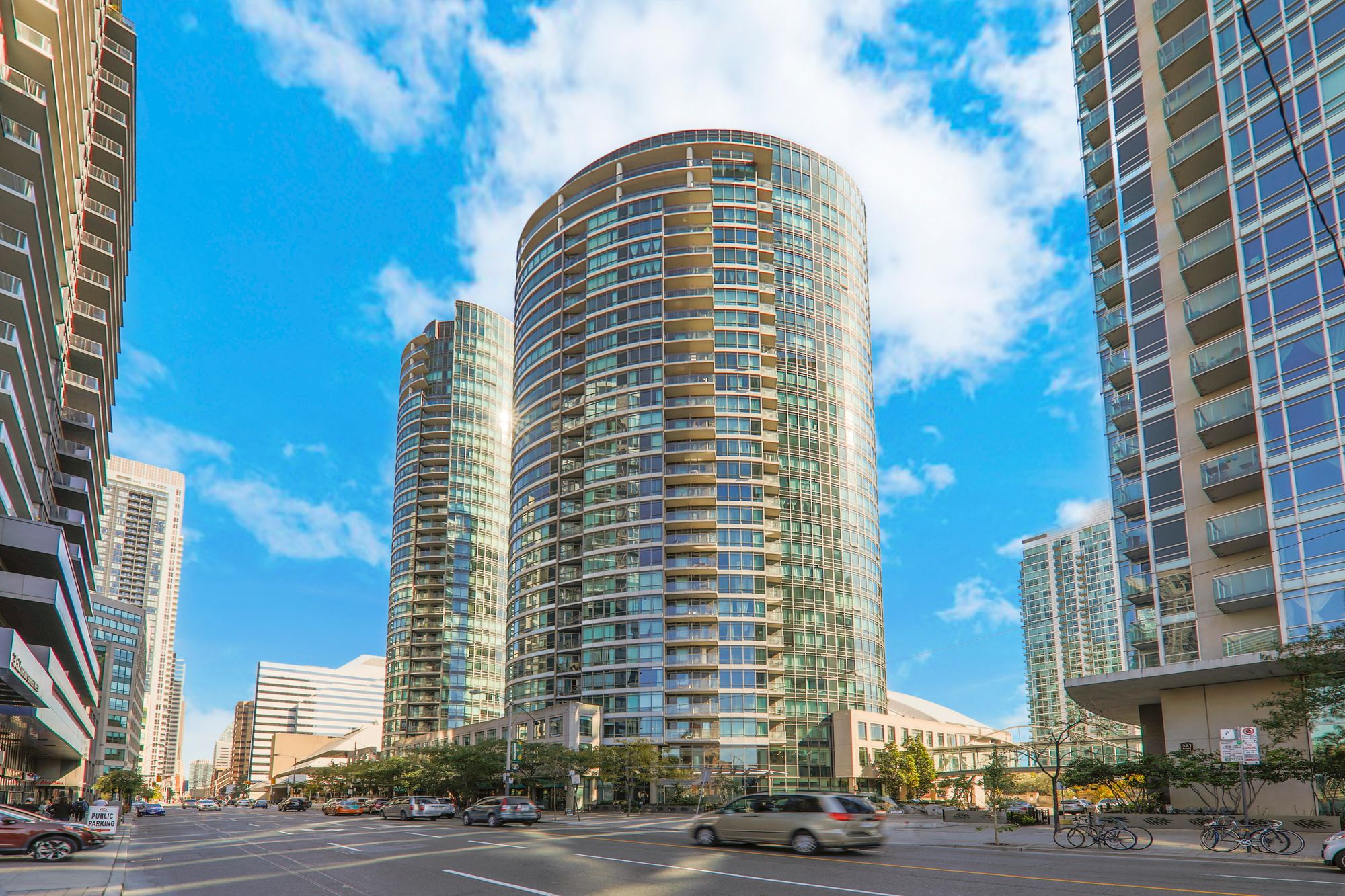361 Front St W | Matrix | 4 Condos for Sale & 3 Units for Rent | Strata.ca