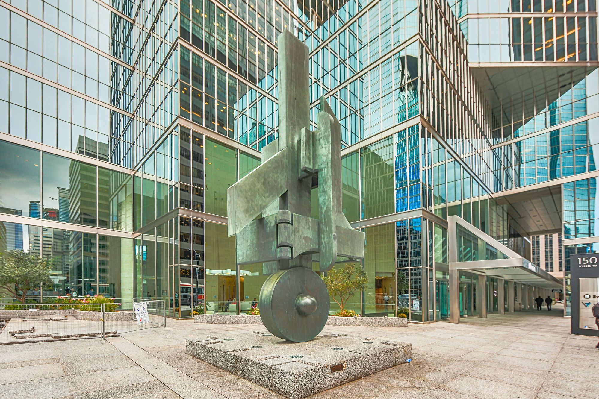 150 King St W | Mirvish + Gehry Condos Toronto - strata.ca