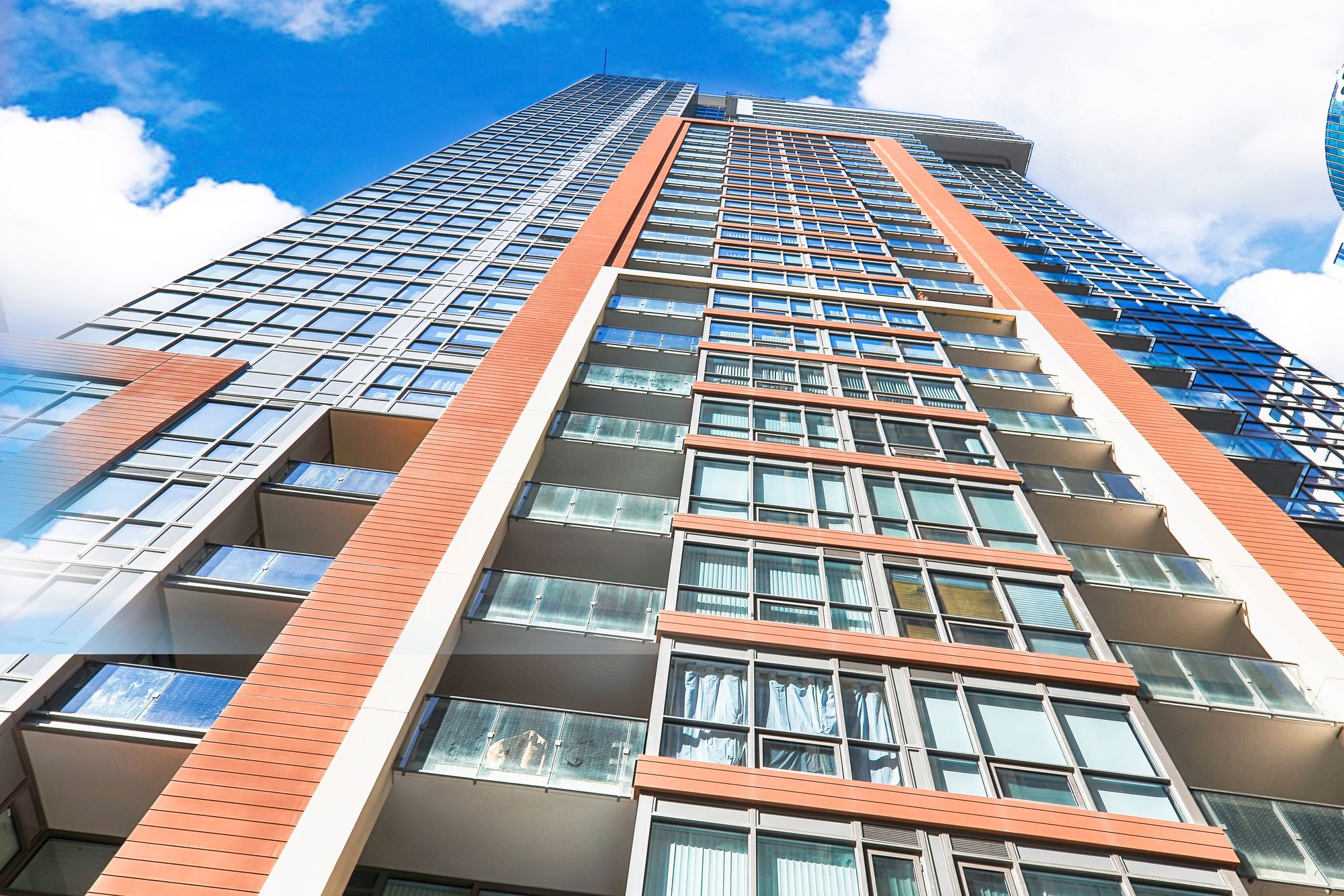 8 Mercer St | The Mercer | 7 Condos for Sale & 9 Units for Rent | strata.ca